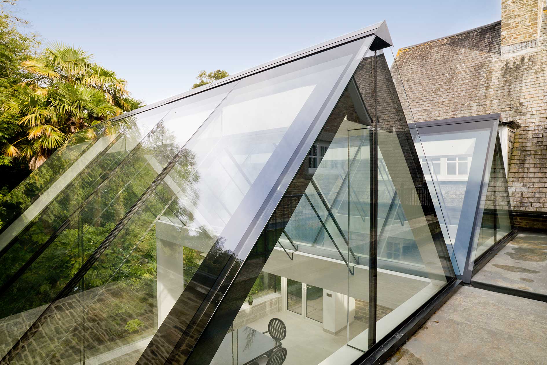 Structural Glass Extension NANSIDWELL MANOR - Bazeley Architecture
