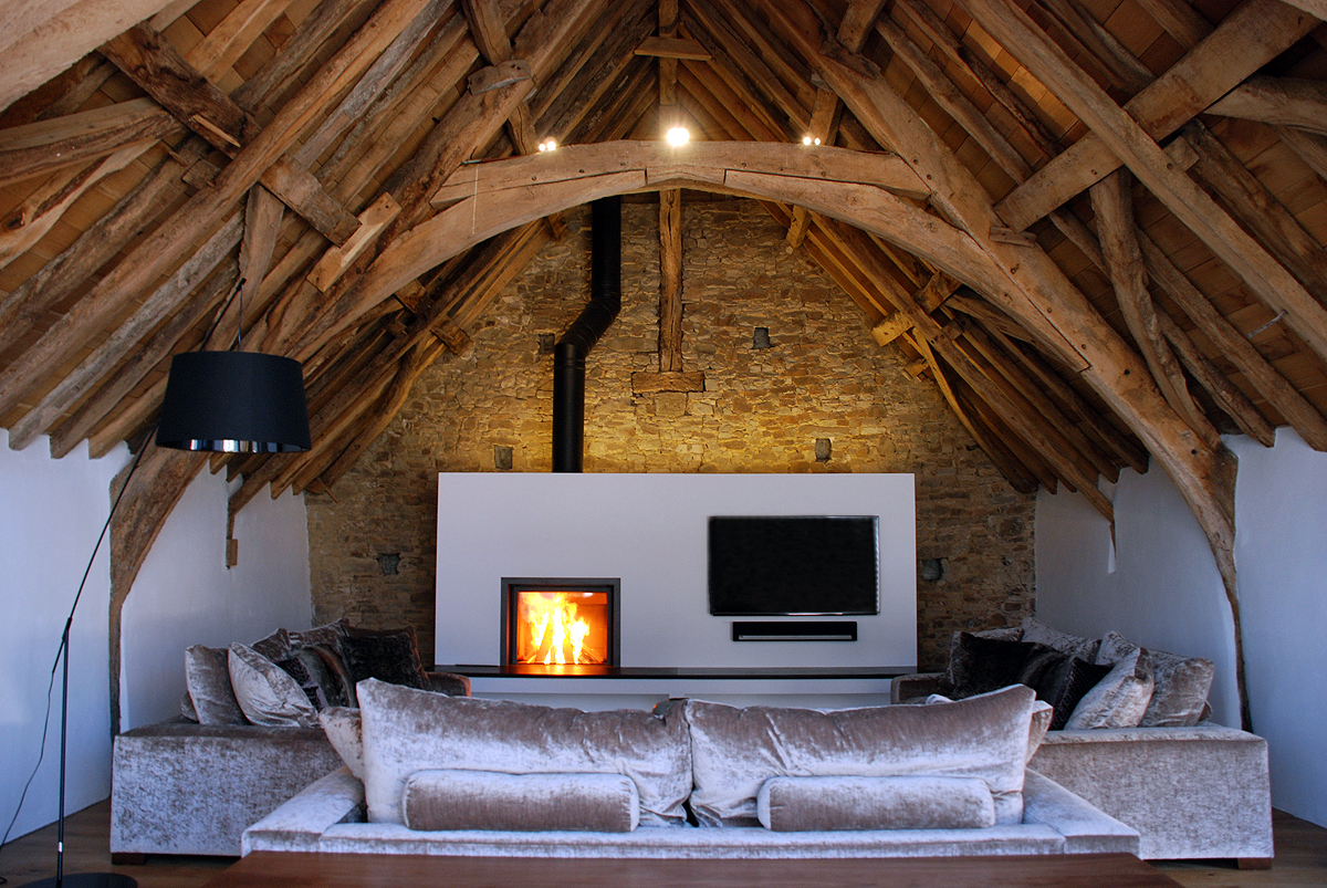 Award Winning Barn Conversion MAER BARN - Bazeley Architecture