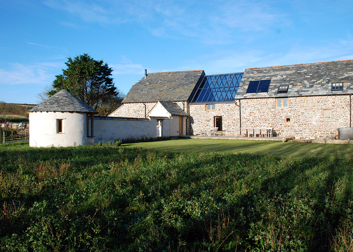 Award Winning Barn Conversion MAER BARN - Bazeley Architecture