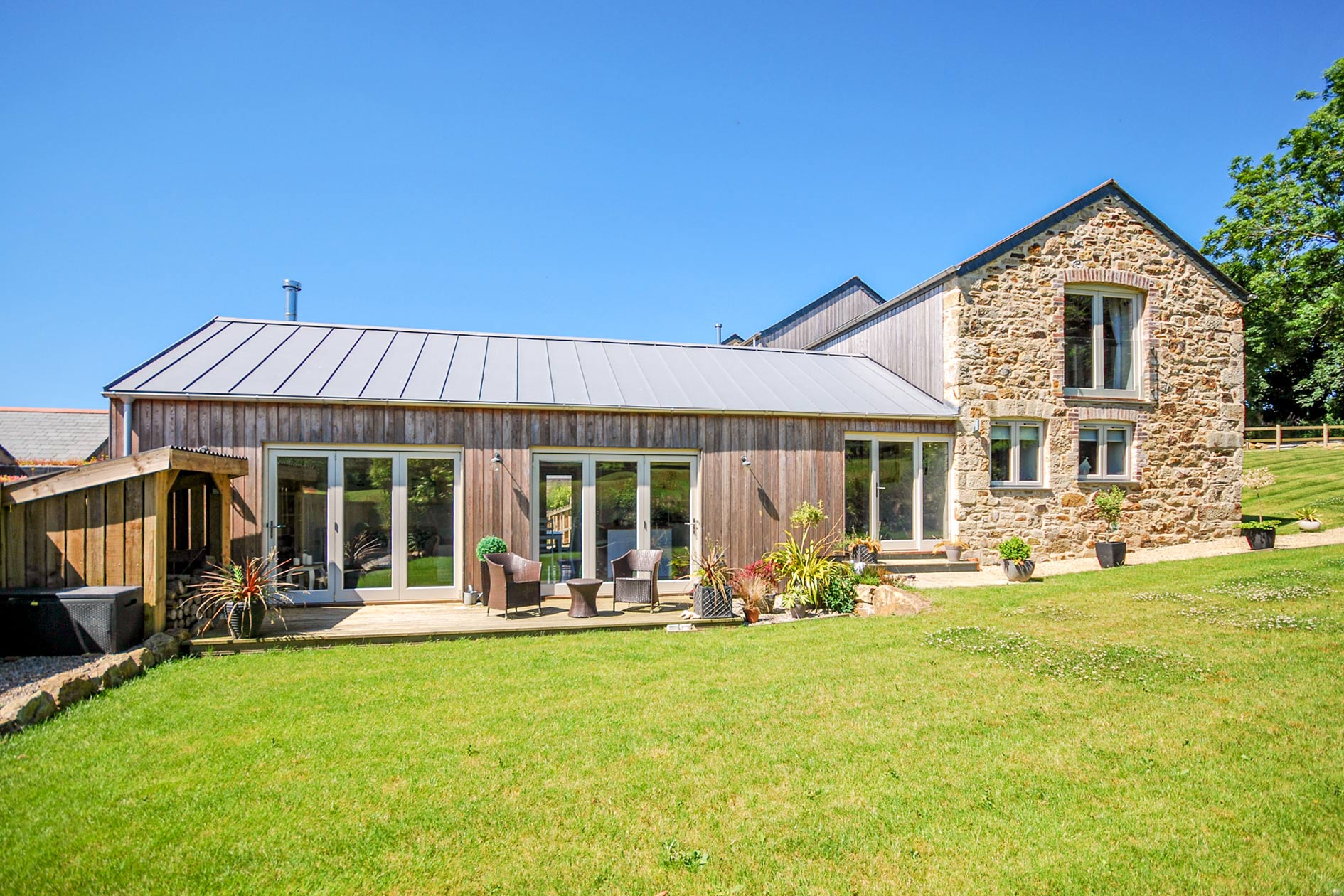 High quality barn conversions TREGENNA FARM BARNS - Bazeley Architecture