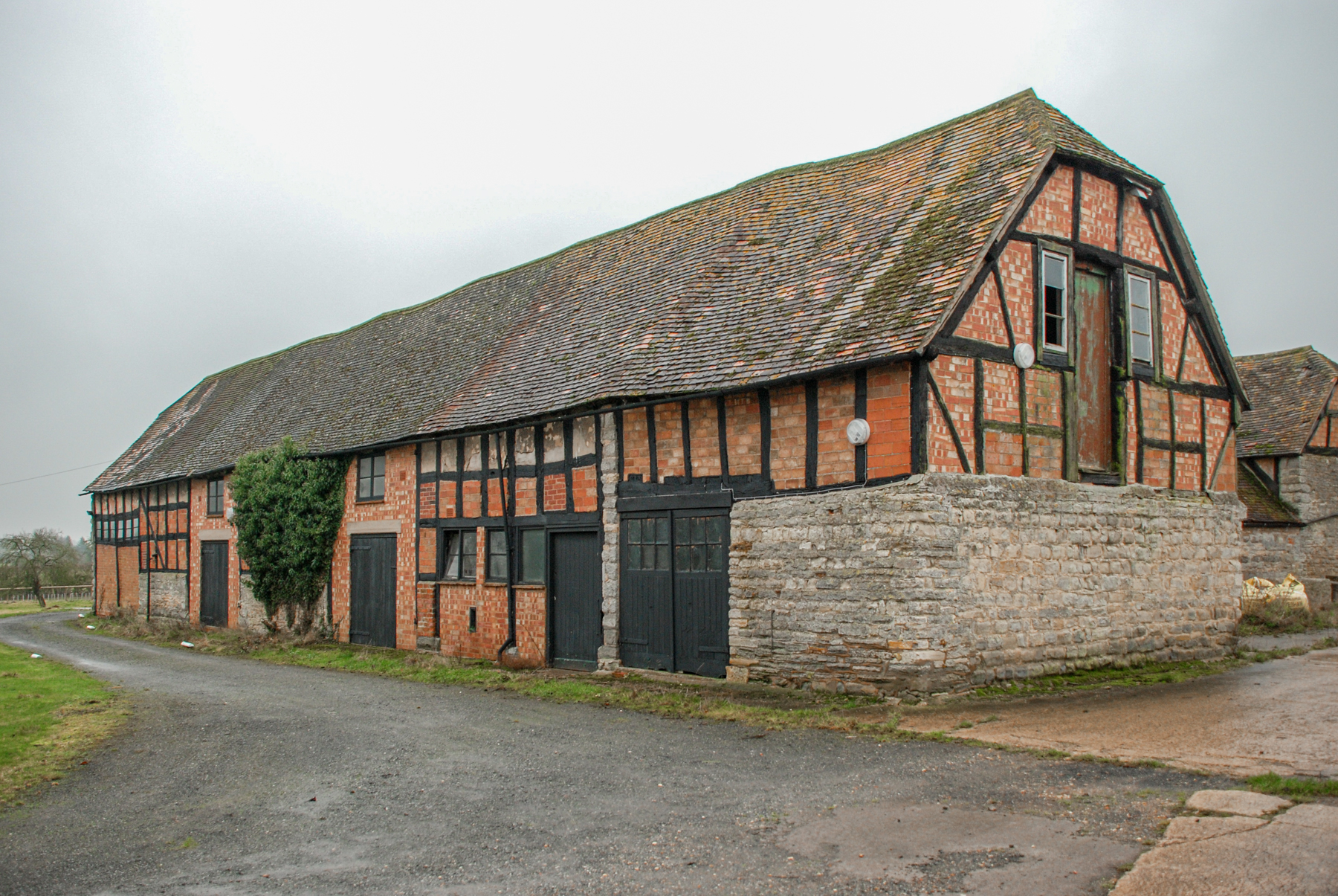 Grade II Listed Barn Planning Consent MANOR FARM BARNS - Bazeley ...